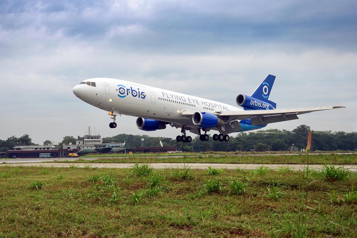 Único avião hospital oftalmológico do mundo chega à América para ...